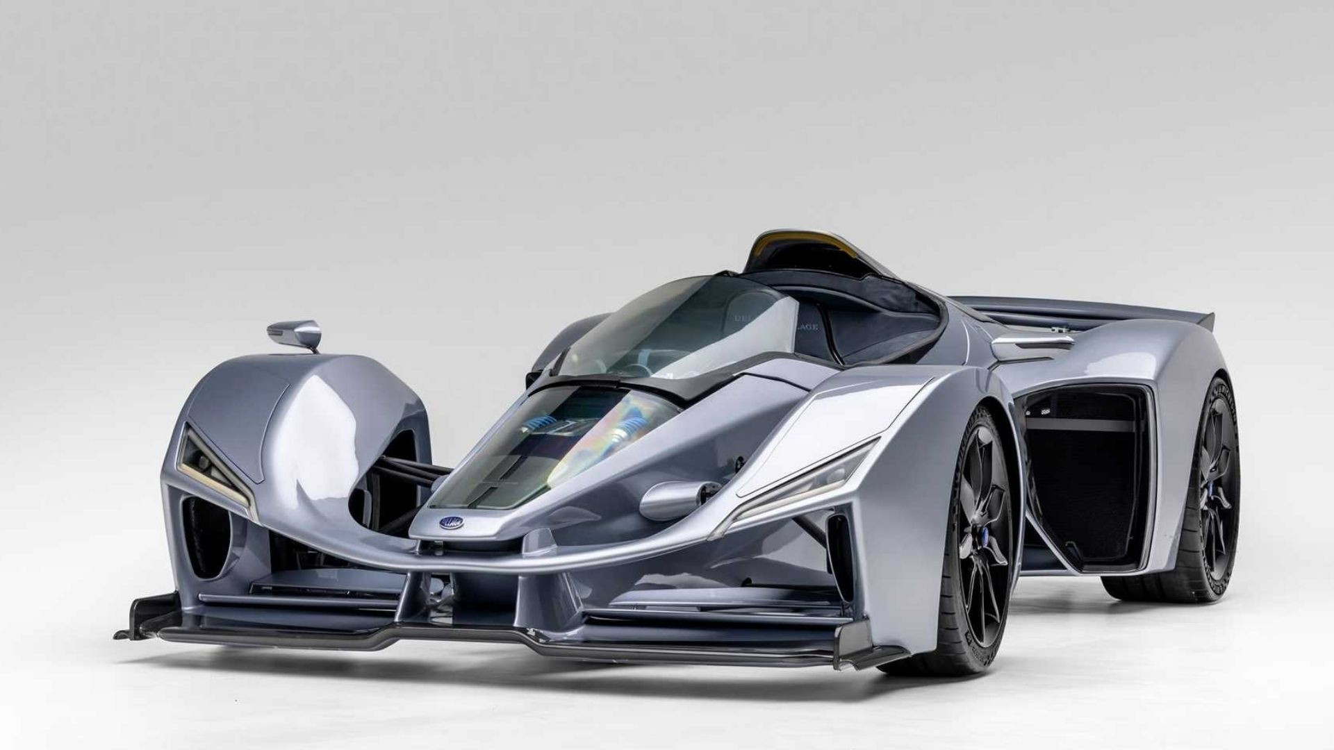 The fastest street-legal supercar promises the closest feeling to ...
