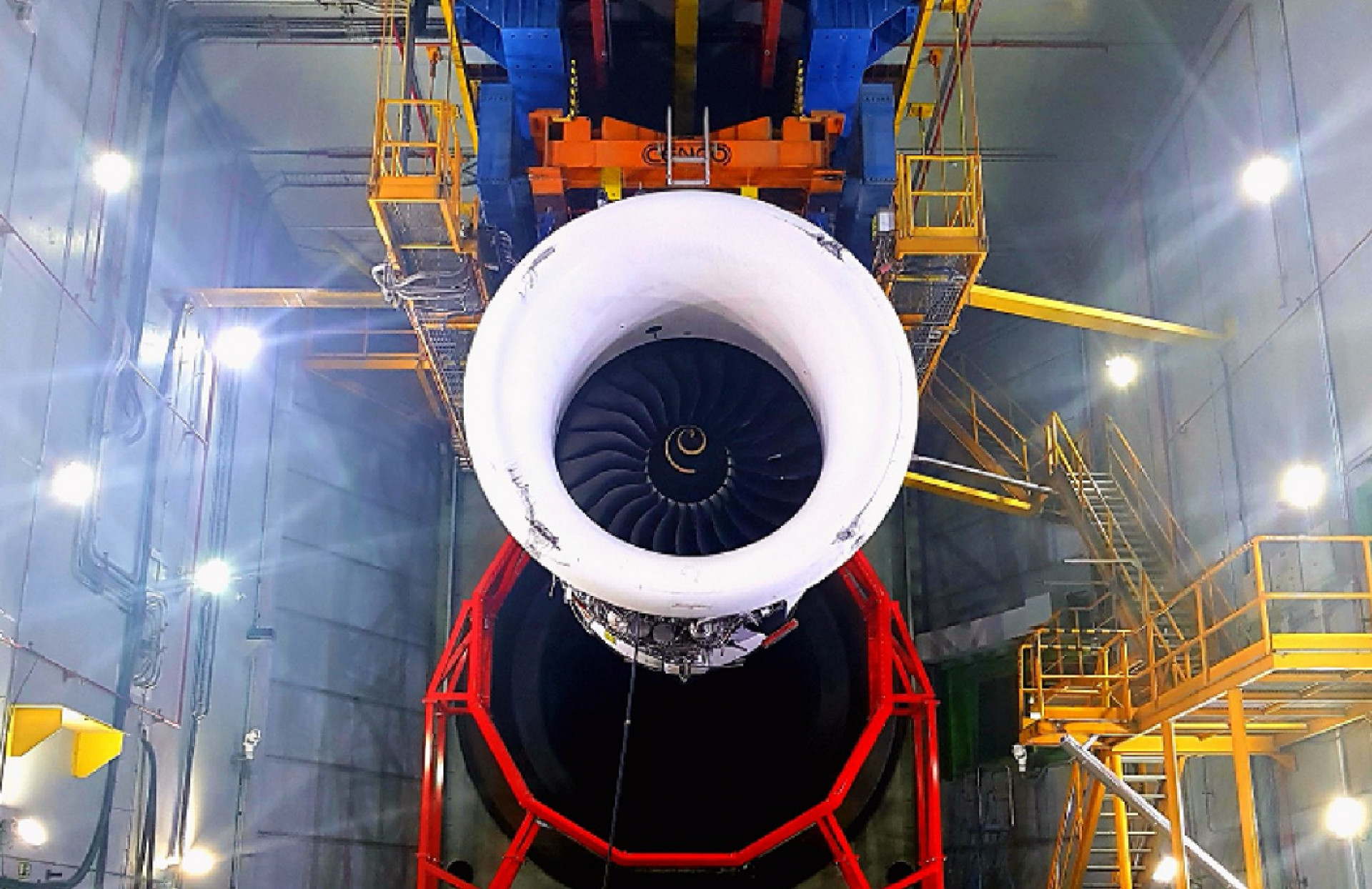 Researchers successfully capture the first images of carbon dioxide ...