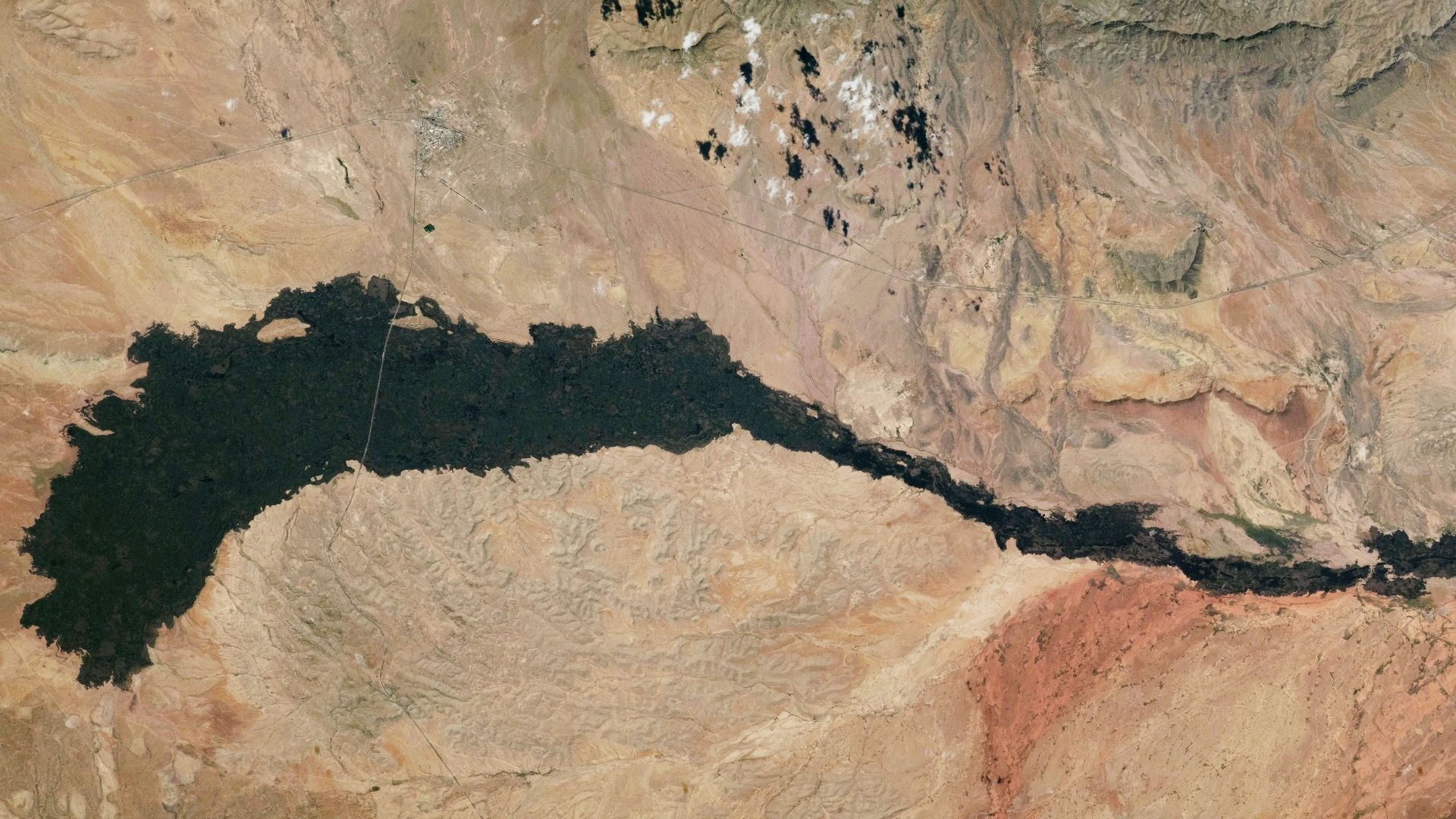 Video: Enormous ancient lava was seen from space like a dark scar