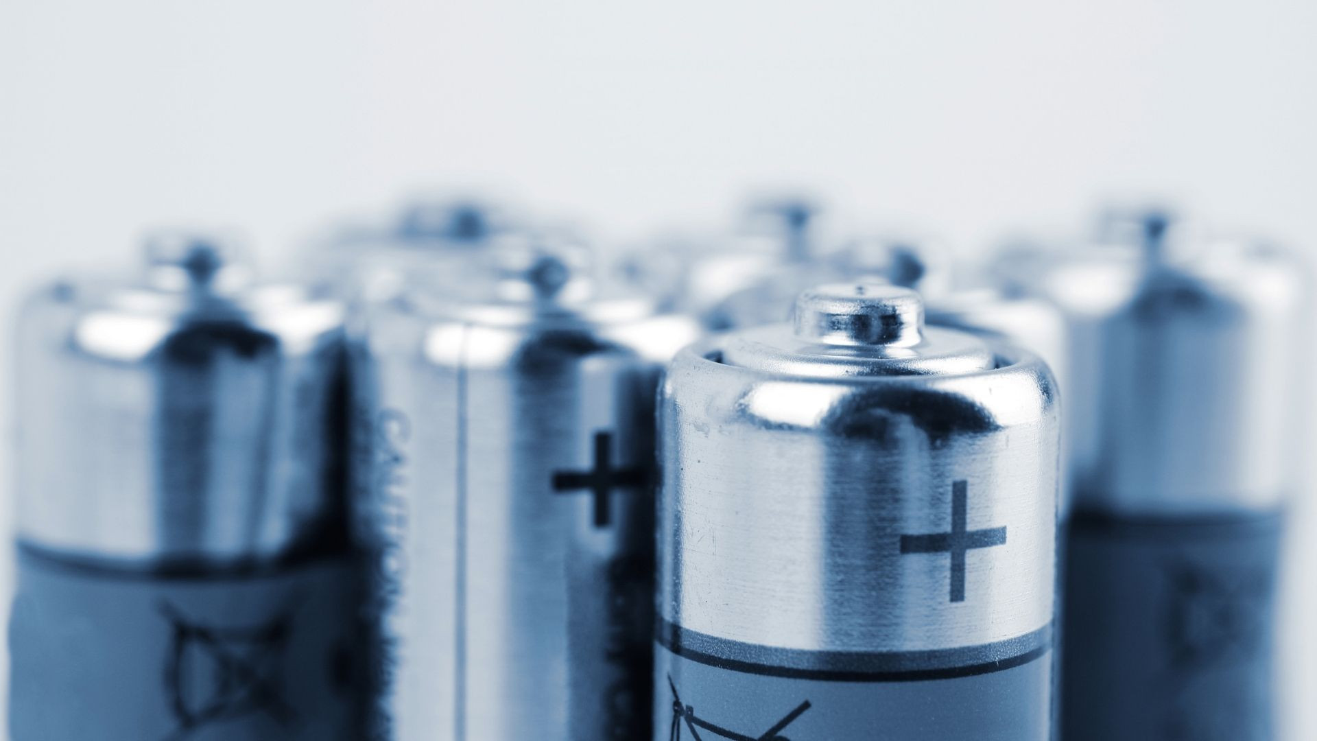 This novel anode-free battery can go 391 miles on a single charge