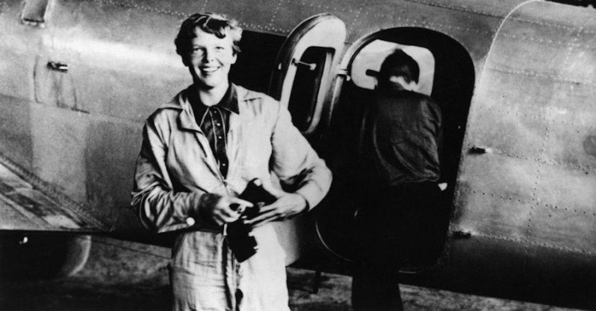 Amelia Earhart: Life and Mystery of the World's First Female Pilot Who ...