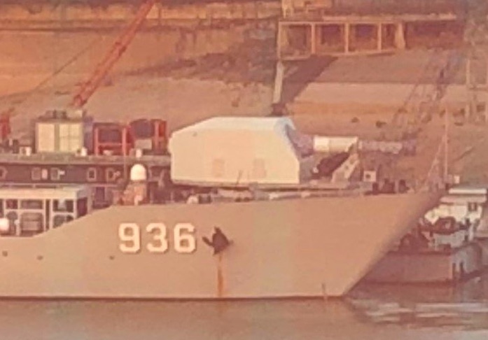 Leaked Photos Show Possible Electromagnetic Weapon on Chinese Warship
