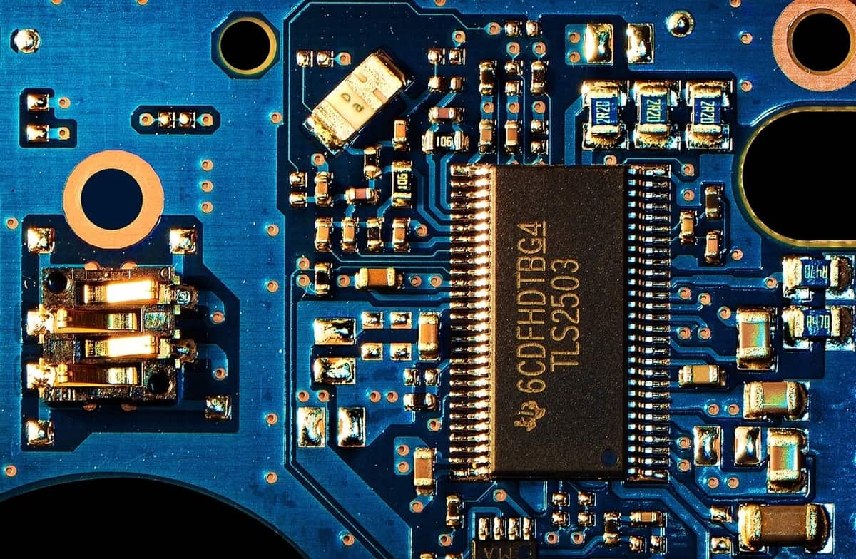 New Discoveries Will Lead to Cheaper, More Efficient Spintronics