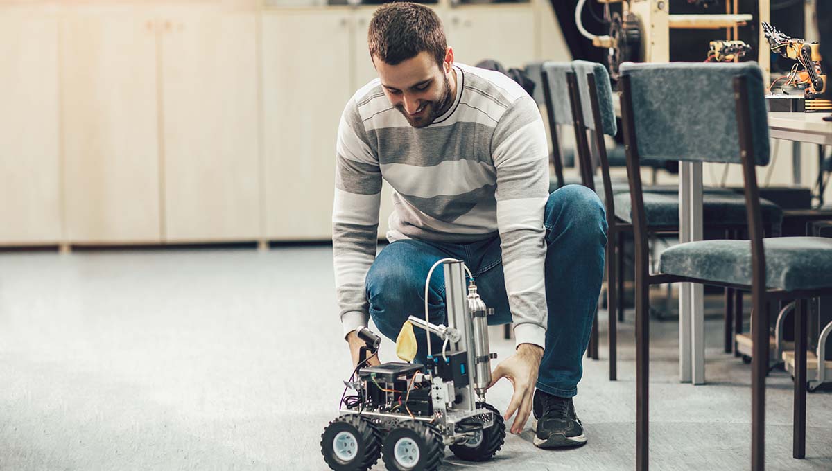 Learn to Make Robots Without Knowing How to Code