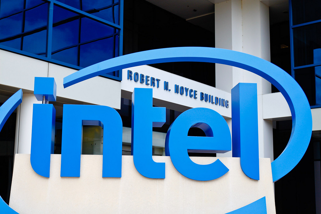 Intel Abandons Smart Glasses Project Two Months After Its Announcement
