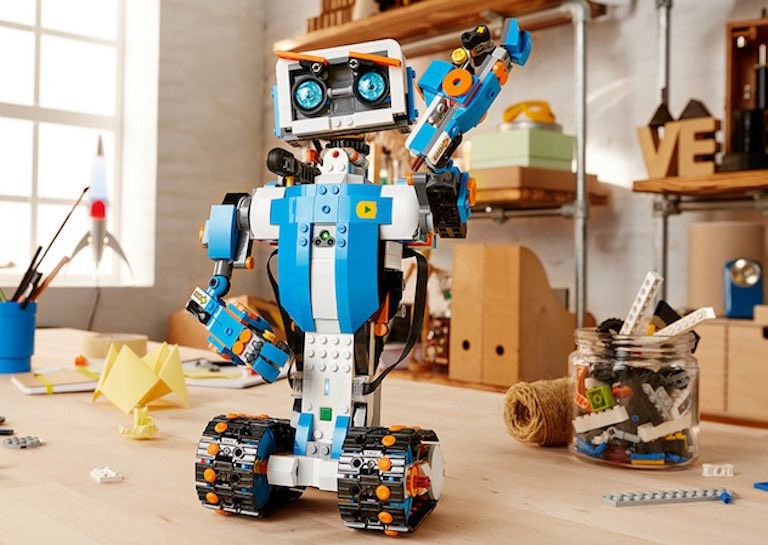 New Lego Boost Set Helps Children Learn How to Code