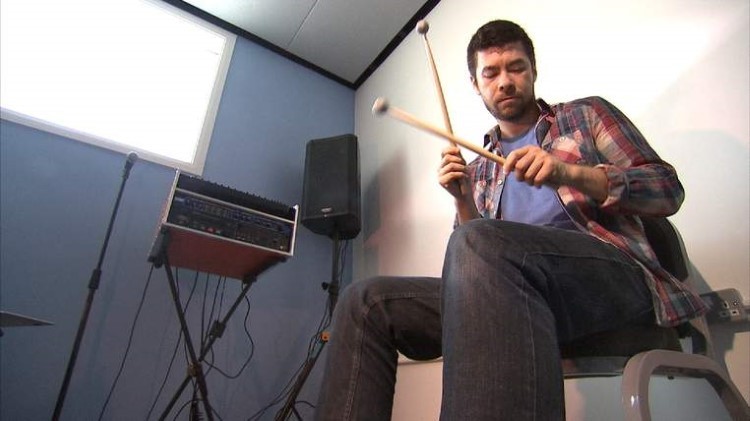 Forget air guitar thanks to Aerodrums, the invisible drums