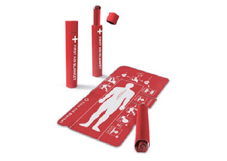 This Blanket Makes You a Lifesaver