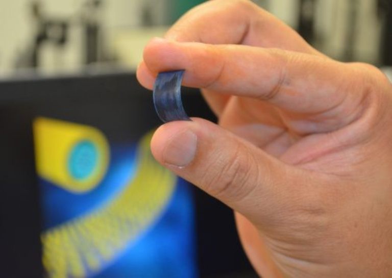 Innovative Battery Charges Phones in Seconds and Lasts for a Week