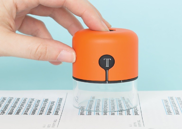 Spector: The Device that Lets You Precisely Identify Colors and Fonts