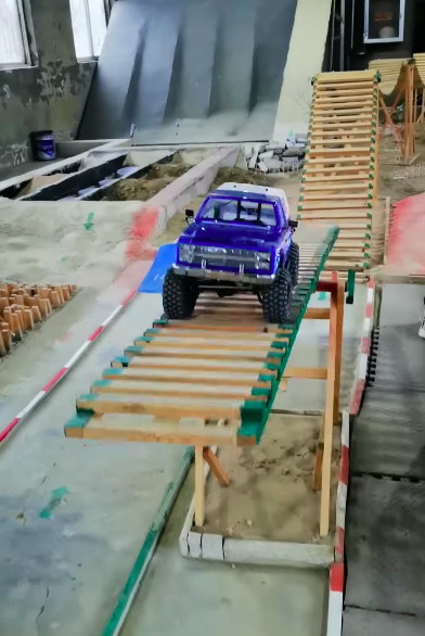 RC Chevy Blazer Smashes Its Way Through Obstacle Course | IE