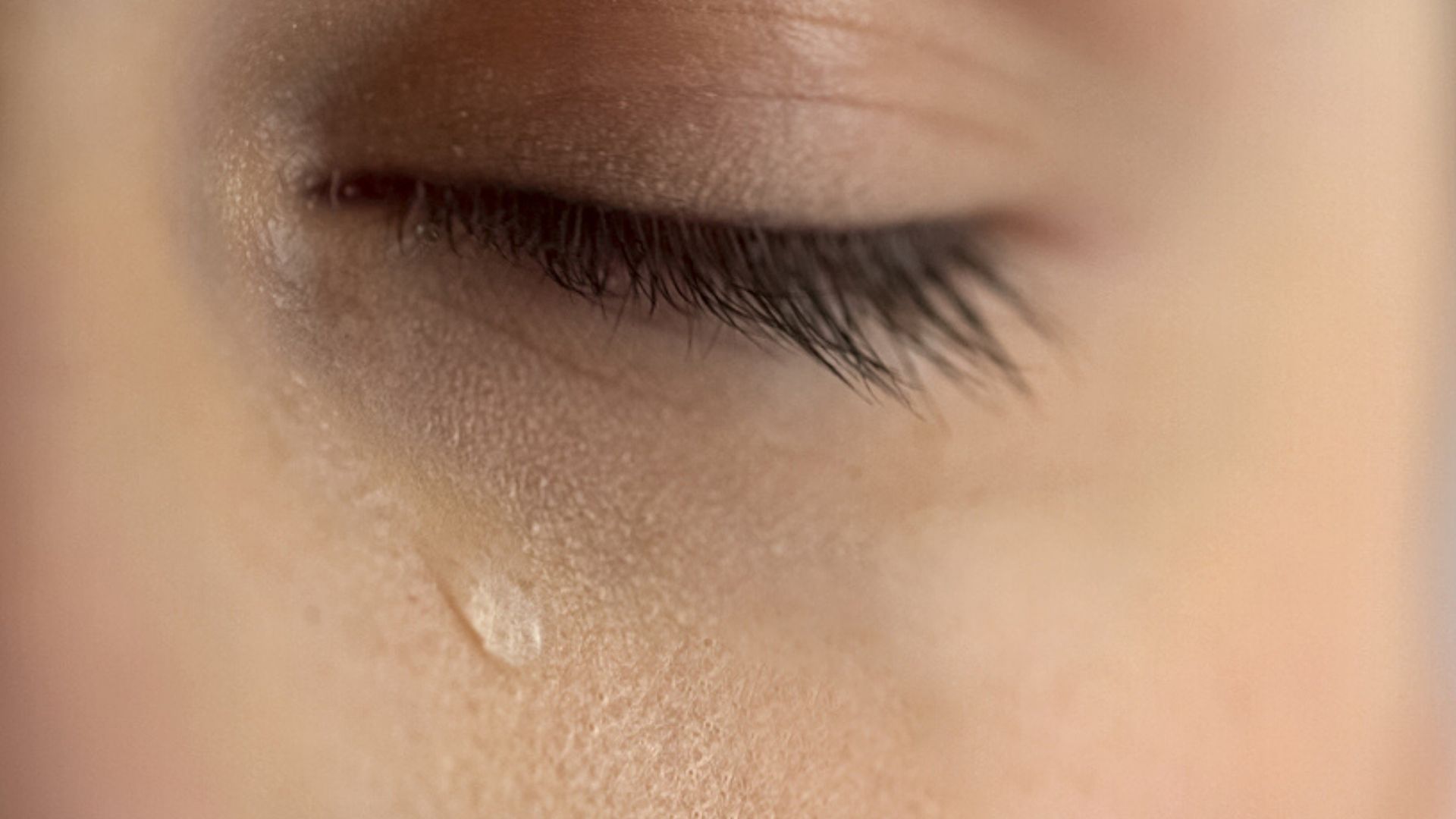 Scientists Grow Functioning Human Tear Glands In a Lab | IE