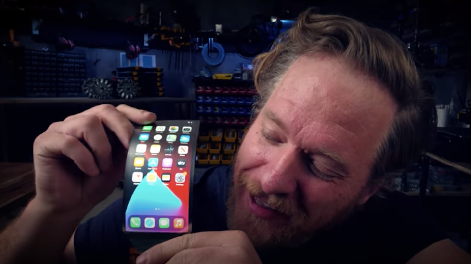 Watch This Guy Build a Foldable iPhone Screen at Home | IE