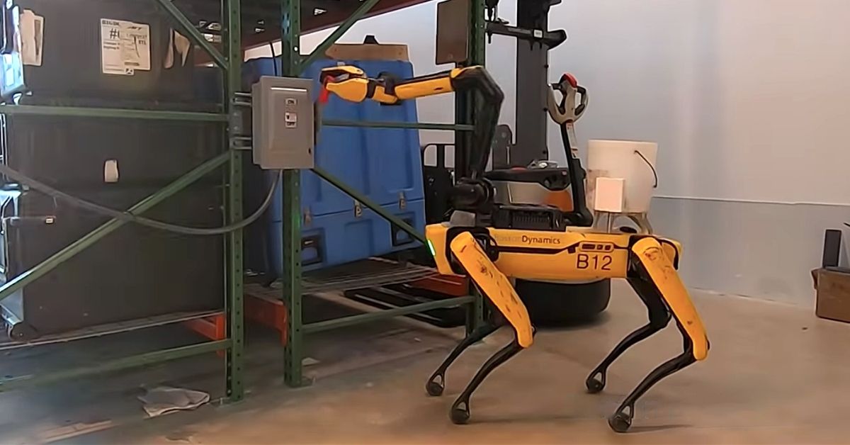 Spot the Robot Dog Shows off Arm Tricks in New Video | IE
