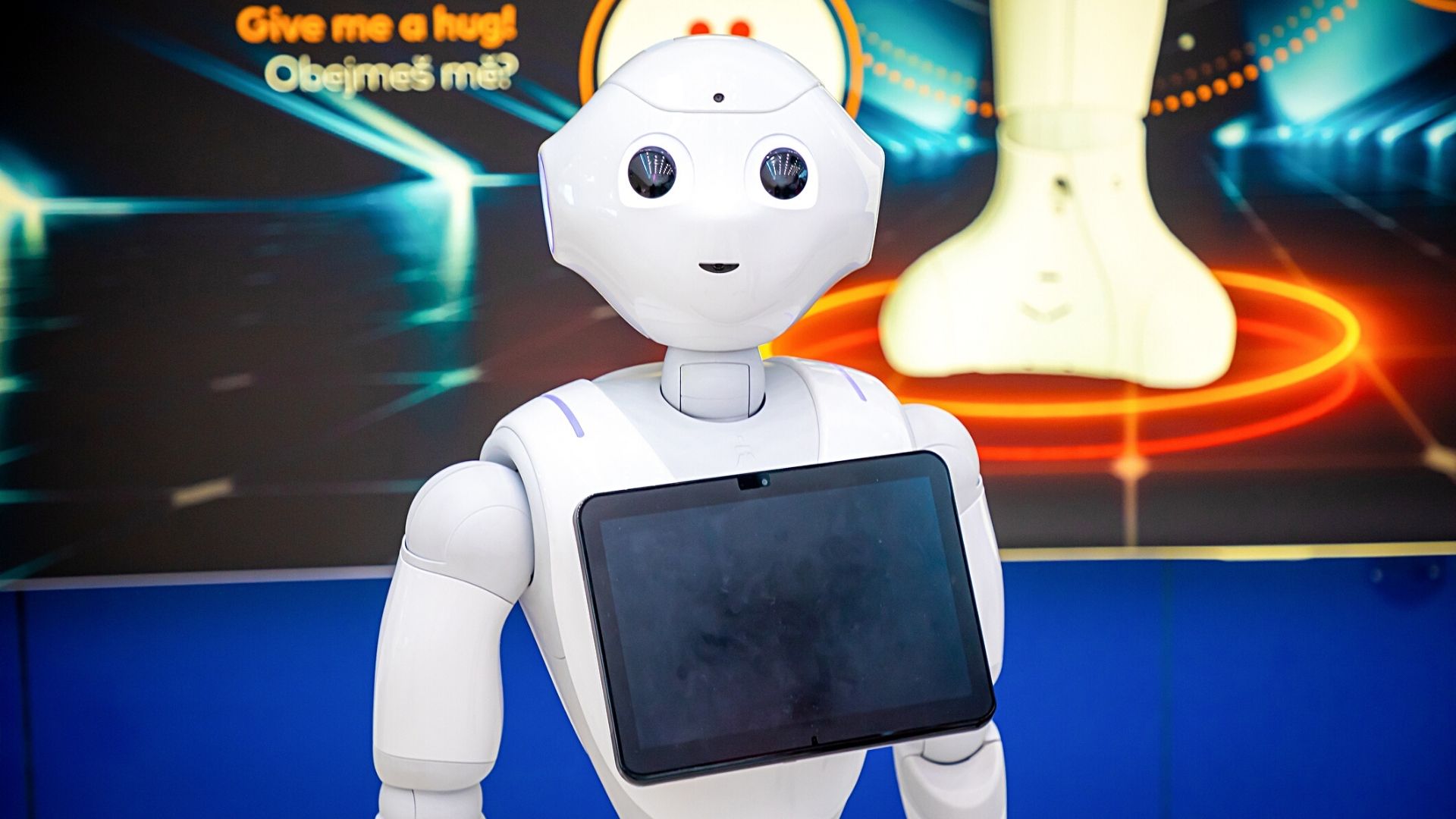 Pepper Robot Voices Its 'Inner Thoughts' to Boost User Trust | IE