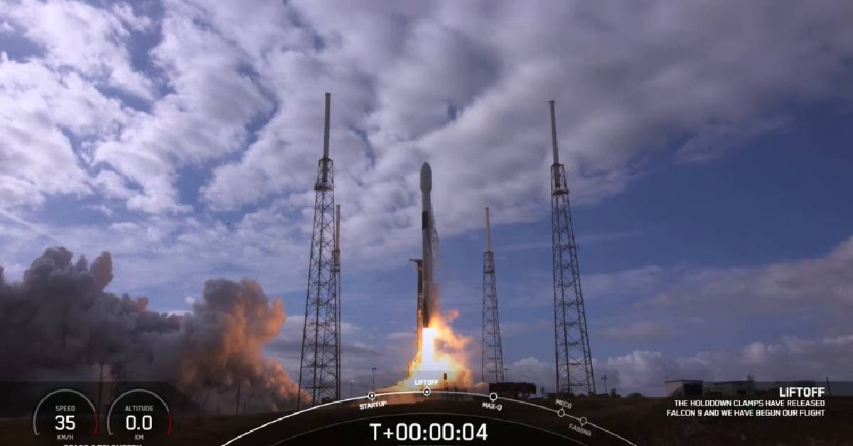 SpaceX Successfully Launches Ride-Sharing Transporter-1 | IE