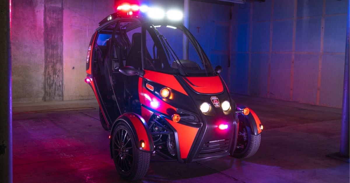 Watch Firefighters Test This All-Electric 3-Wheel 'Rapid Responder' Vehicle