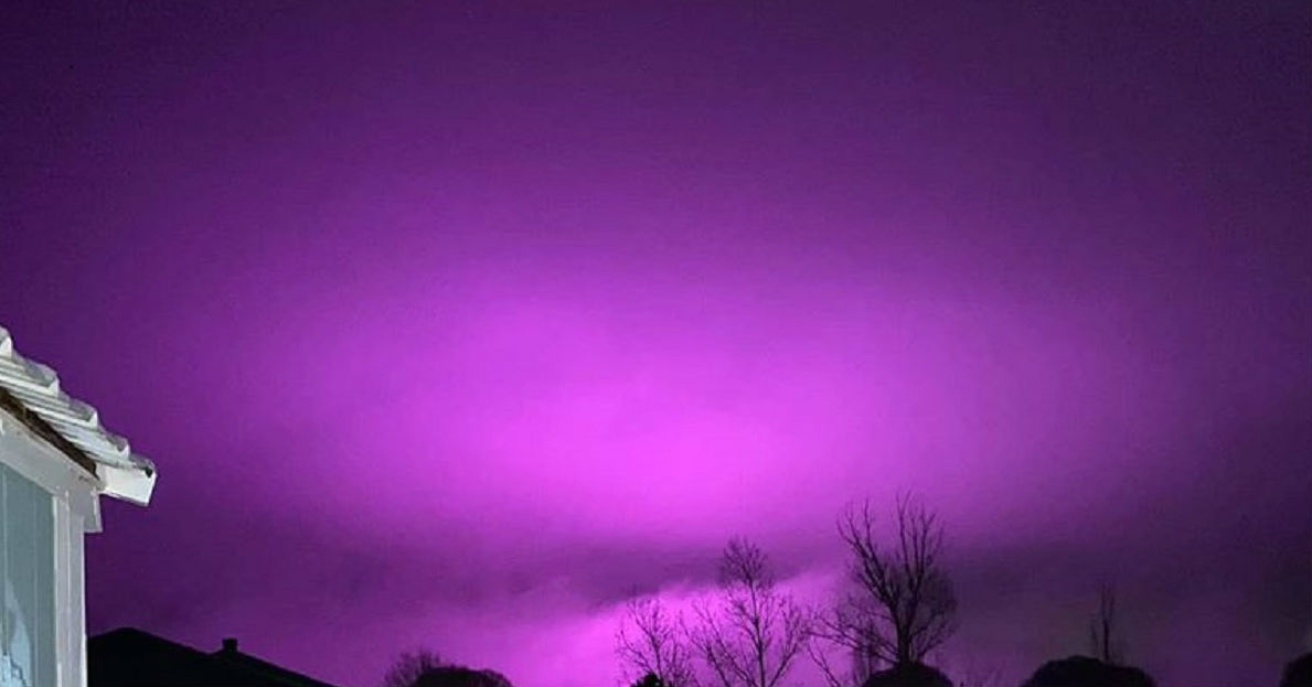 UV Lights From Massive Pot Farm Turns the Sky Purple in Arizona