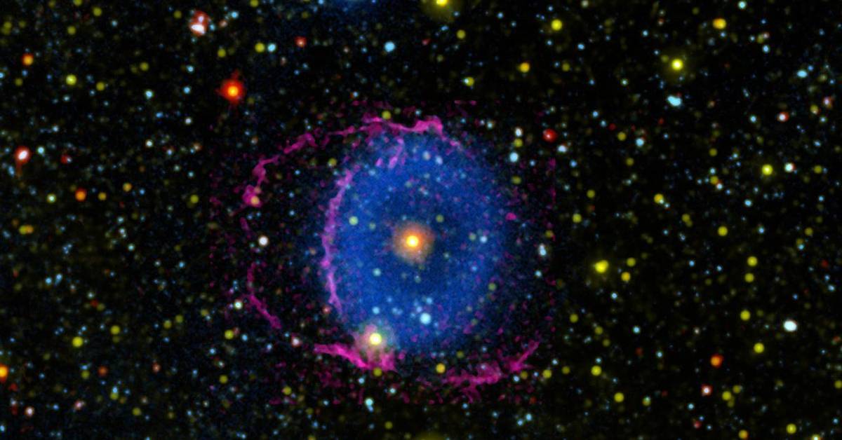 Mystery of the Blue Ring Nebula Uncovered After 16 Years | IE