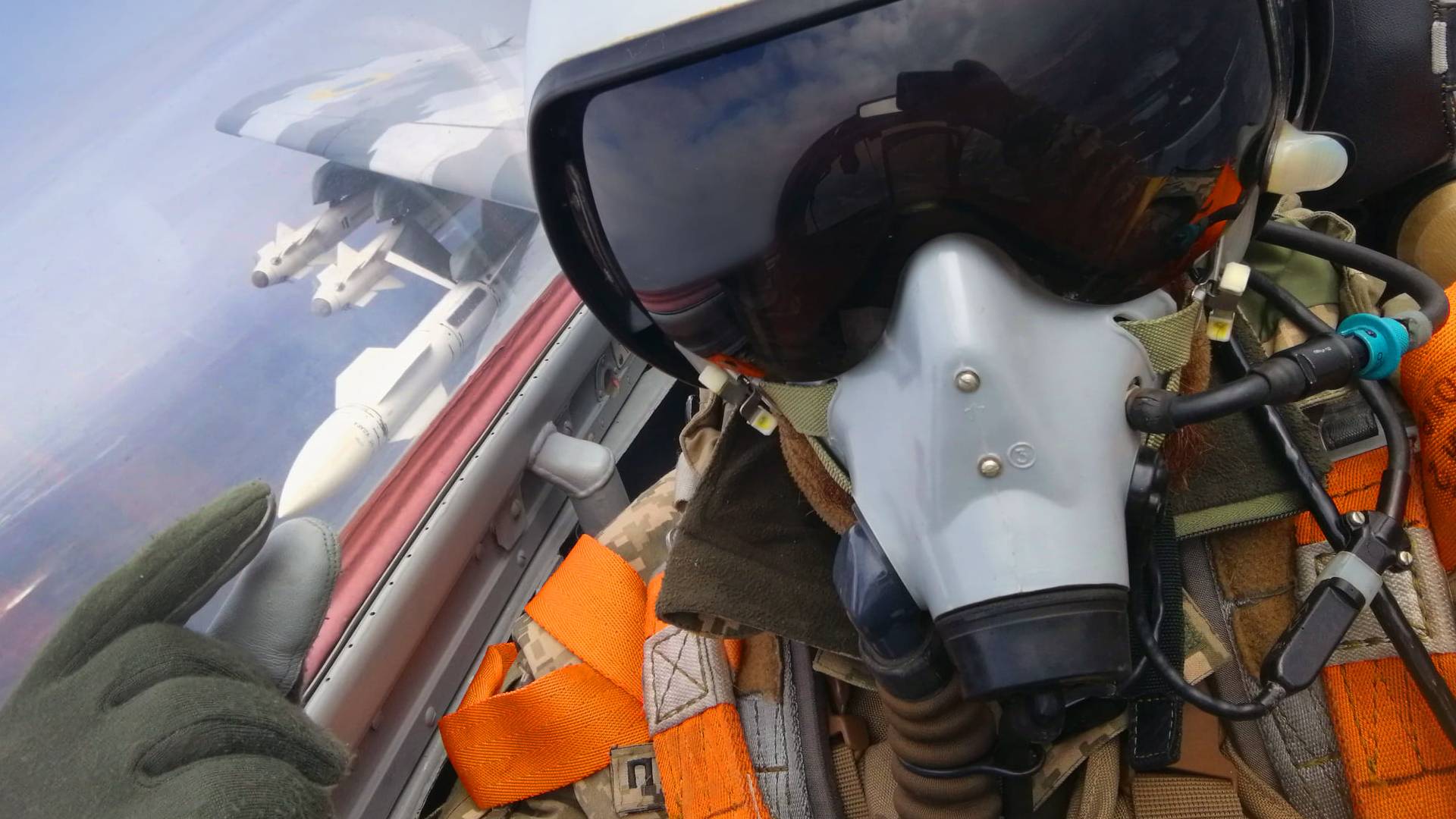 Ghost of Kyiv: Ukraine's air force shares selfie of famous ‘Ghost of ...