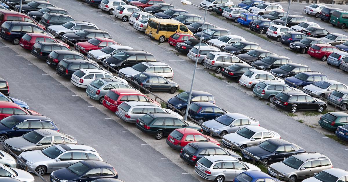 Two Physicists Map Where You Should Park Your Car, According to Math