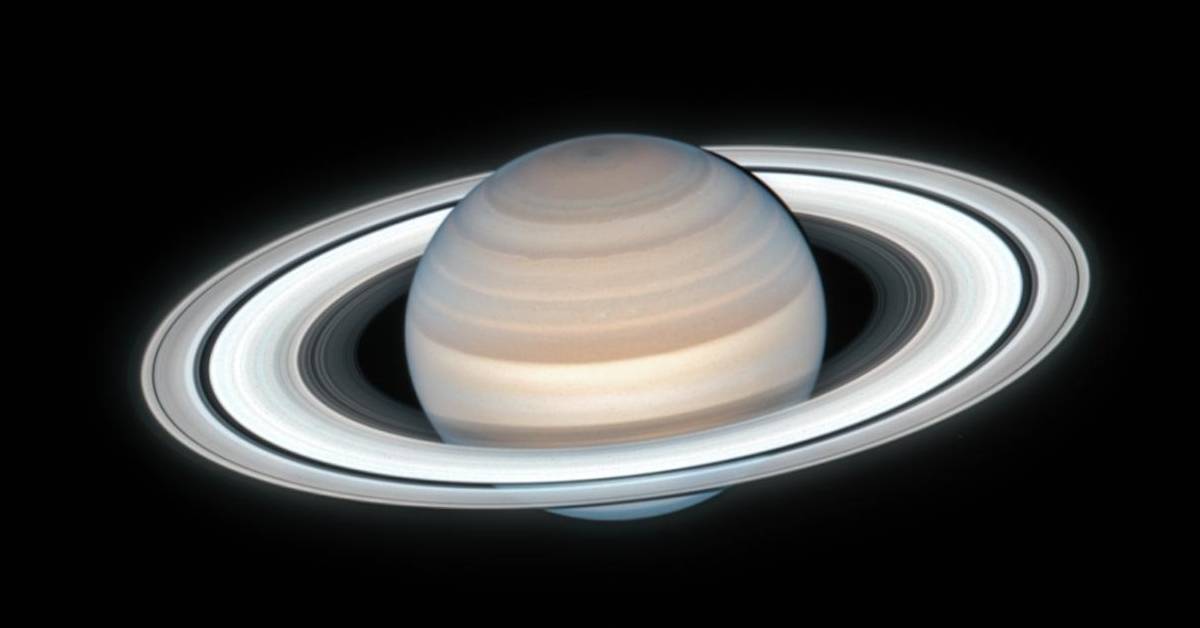 Hubble Captures Breathtaking Image of Summertime on Saturn