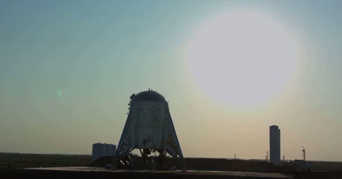 SpaceX's Starship Prototype Briefly Hovers During Flight Test