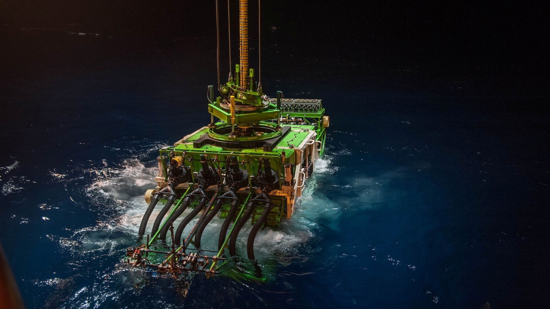 Deep Sea Mining Machine Stuck at the Bottom of the Pacific Ocean | IE