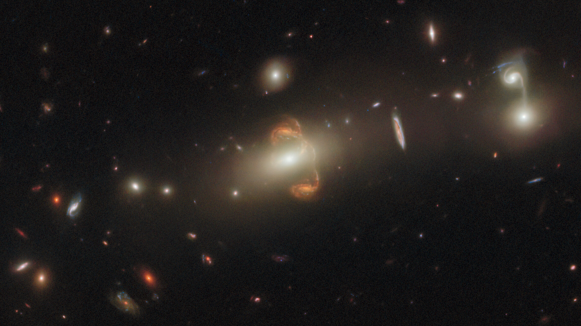 Hubble telescope captures a mirror galaxy image 6.9 billion lightyears ...