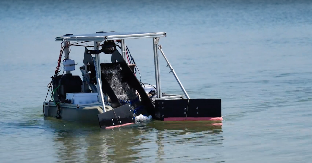 Engineering Students Test Ocean Cleaning Robot FRED in San Diego
