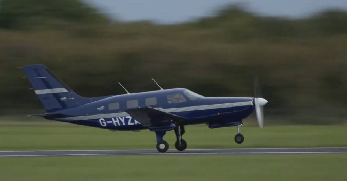 World's First Hydrogen-Electric Passenger Plane Took Off | IE
