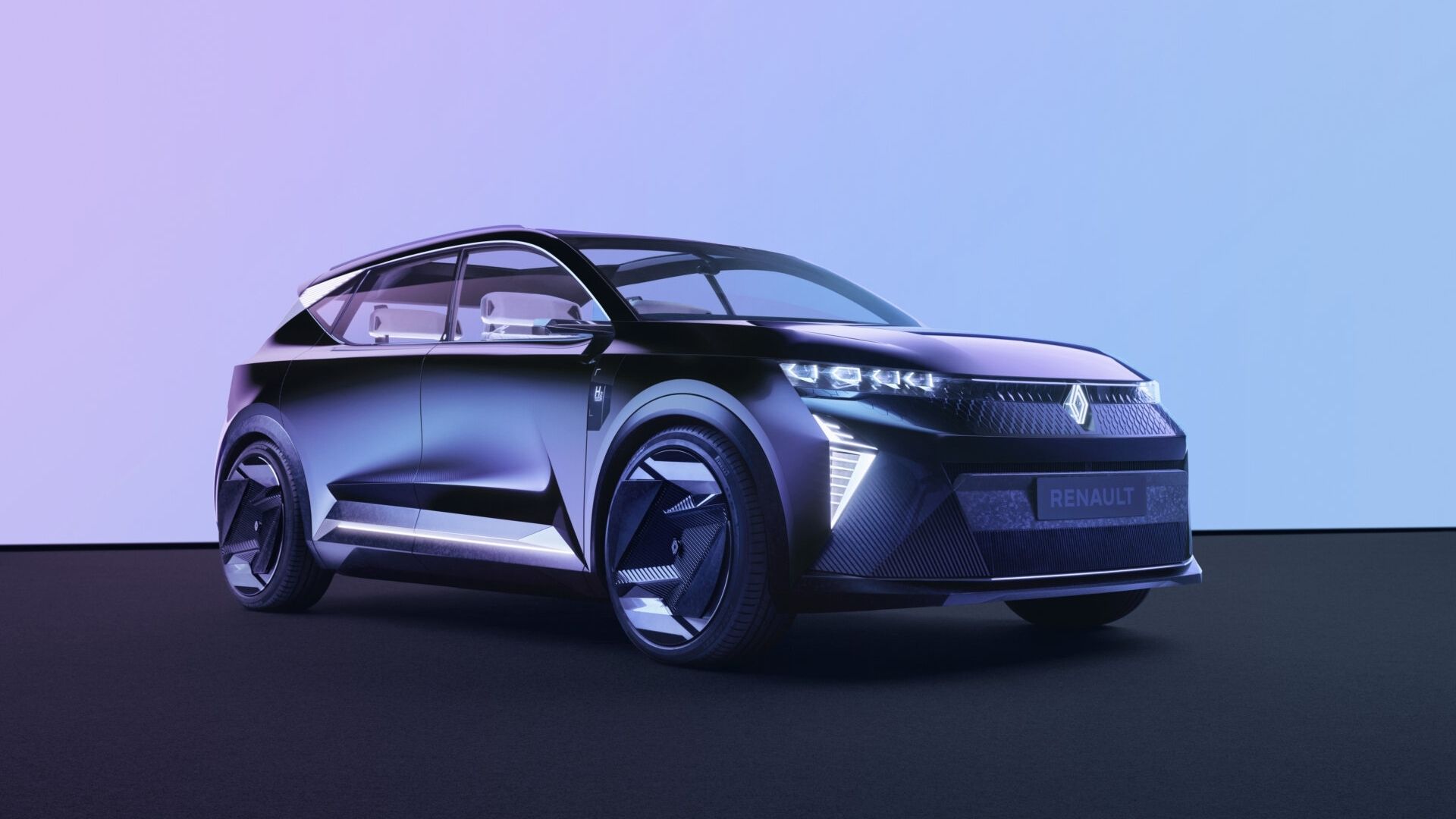 Renault's first hydrogen-powered EV will drive 500 miles per charge